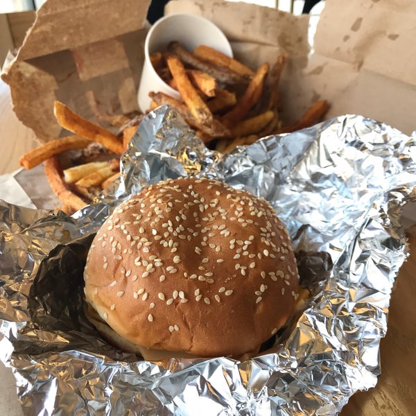 Five Guys (Now Closed) - Rogers Park - Chicago, IL