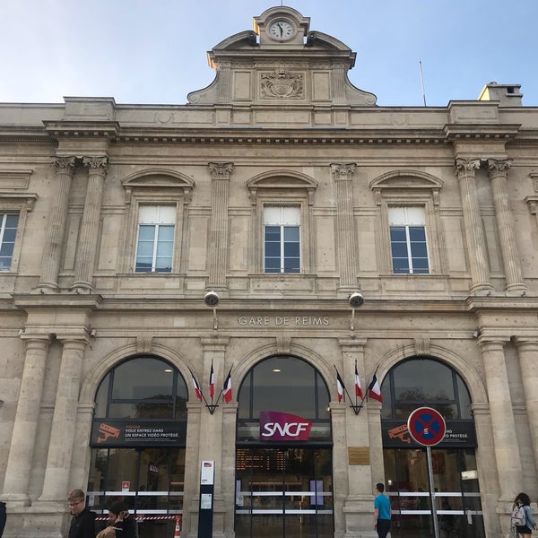 Photos at Gare SNCF de Reims - 23 tips