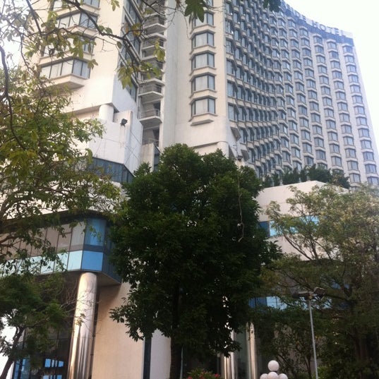 Montien Riverside Hotel (โรงแรมมณเฑียร ริเวอร์ไซด์) - 372 Rama III Rd.