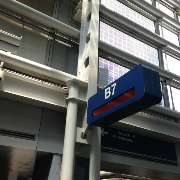 Gate B7 - Airport Gate in Chicago