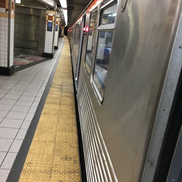 Photos at SEPTA BSL Spring Garden Station - North Philadelphia - 4 tips ...
