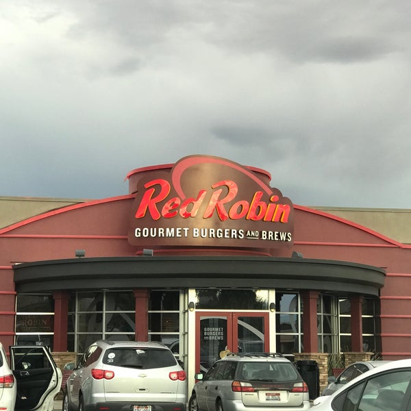 Red Robin Gourmet Burgers and Brews - Burger Joint in Washington