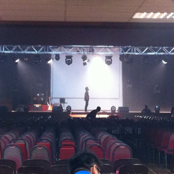 College Hall, Tunku Abdul Rahman University College (TARUC ...