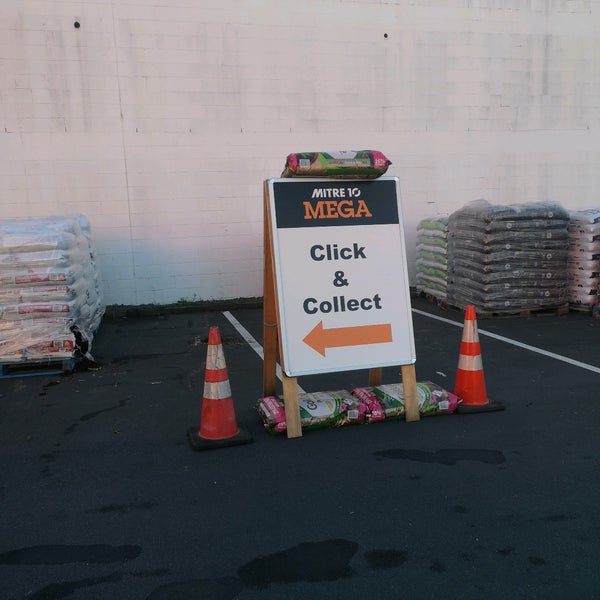 Mitre 10 Mega - Hardware Store