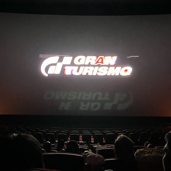 AMC Tyler Galleria 16 - Movie Theater in La Sierra