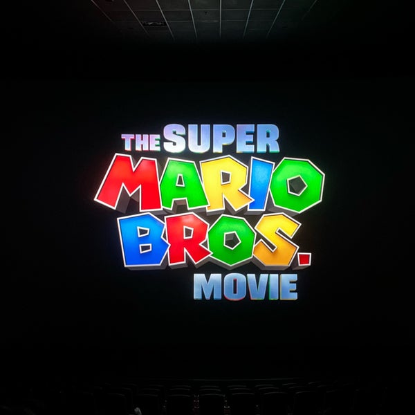 AMC Tyler Galleria 16 - Movie Theater in La Sierra