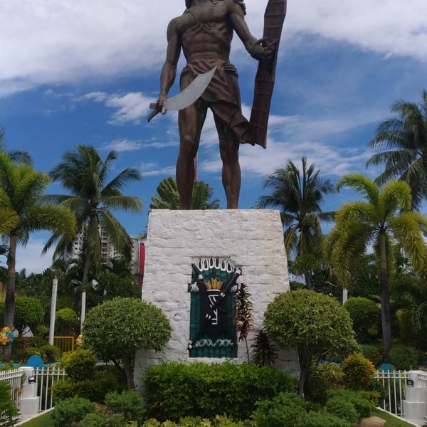 Photos at Mactan Shrine - 42 tips from 3445 visitors