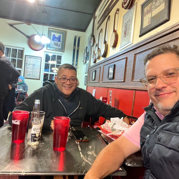 Red Banjo Pizza Parlour - 322 Main St.