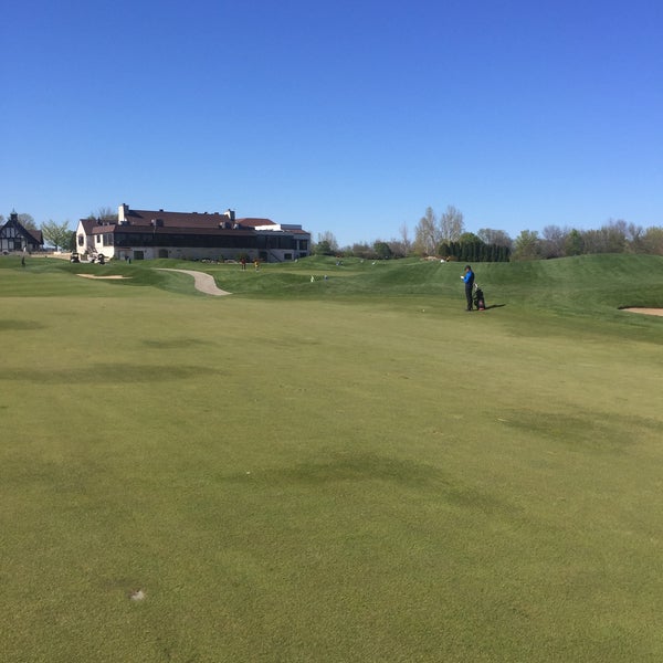 Westmoor Country Club - Golf Course in Brookfield