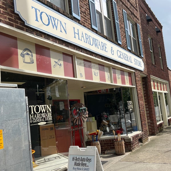 Town Hardware & General Store - 2 tips