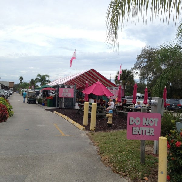 Flamingo Island Flea Market - Flea Market