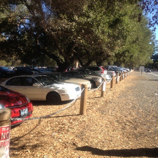 Stanford Parking Lot 8 - 3 tips from 105 visitors