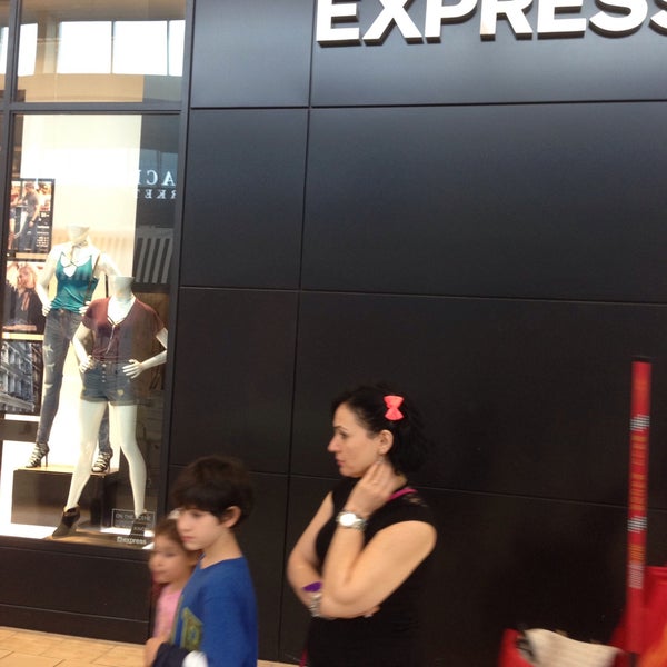 Express - Clothing Store