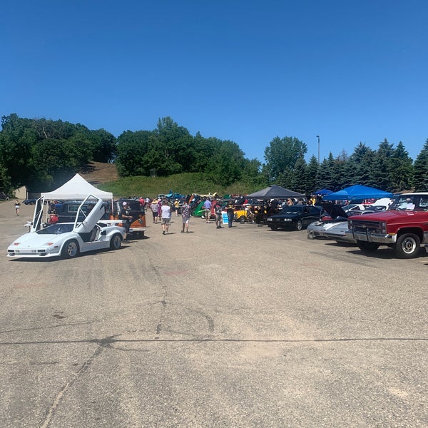 Buck Hill Ski & Snowboard - Burnsville, MN