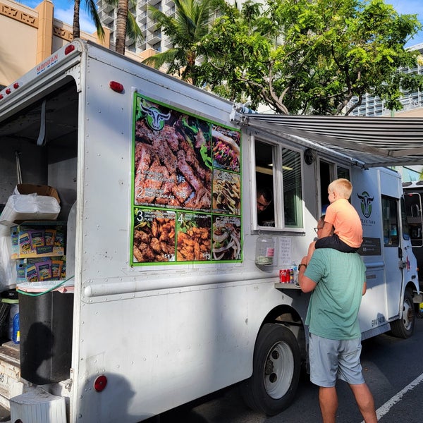 Coco Cove - Convenience Store in Waikiki
