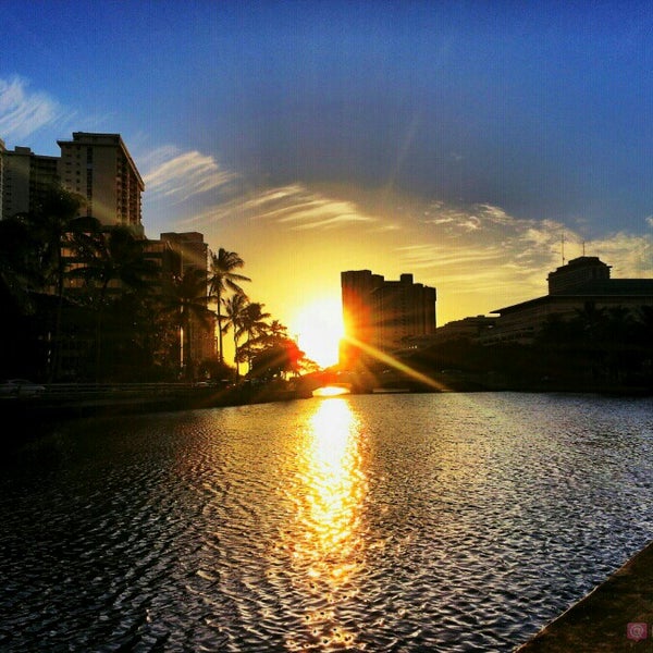 McCully/Ala Wai Bridge - Bridge in Honolulu