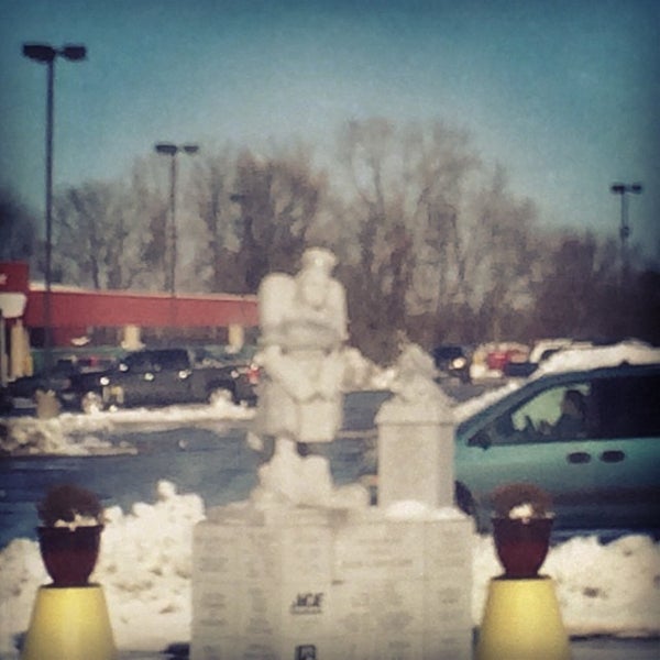 Alice The Goon Statue - Chester, IL