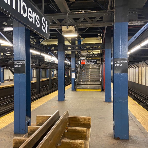 MTA Subway - Chambers St (1/2/3) - Metro Station in Tribeca