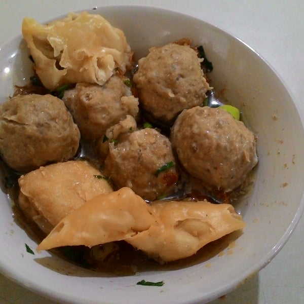 Bakso Titoti - Jl. Jend. Sudirman No. 220