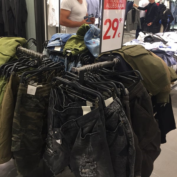 ZARA - Clothing Store in Brussels