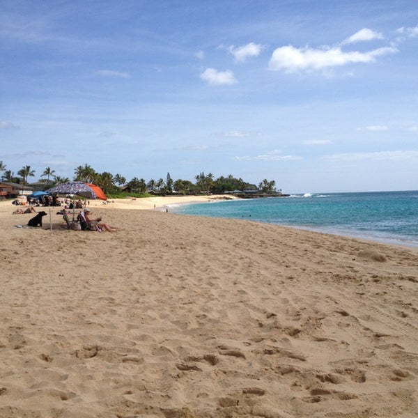 Makaha Beach Park - 14 tips from 954 visitors