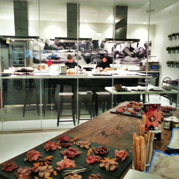 Kitchen Club - Theme Restaurant in Lista