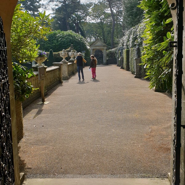 Compton Acres - 9 tips from 207 visitors