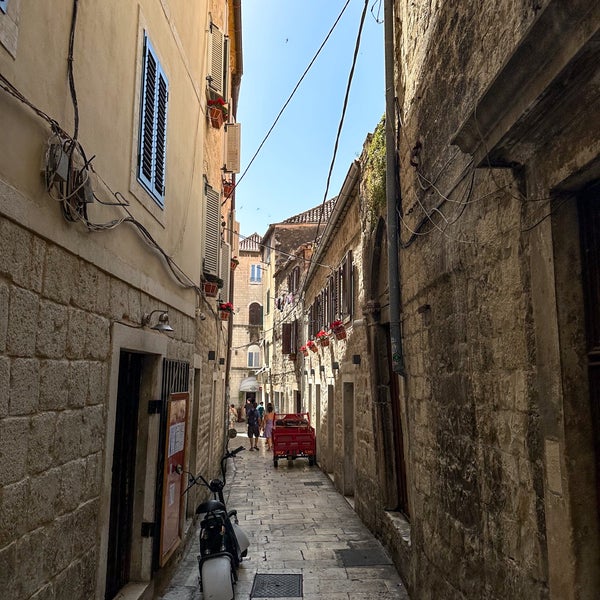 Split Old Town - Neighborhood