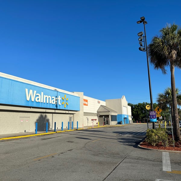 Walmart Supercenter - Big Box Store in Sebring