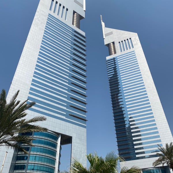 Emirates Financial Towers - Structure