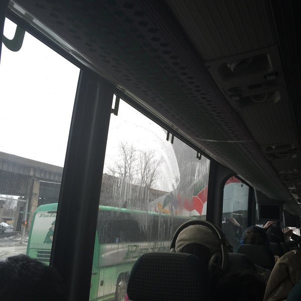 Peter Pan Bus Lines at Union Station - Downtown Hartford - 1 Union Pl