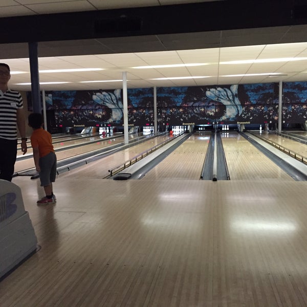 Palace Lanes (Now Closed) - Bowling Alley in Houston