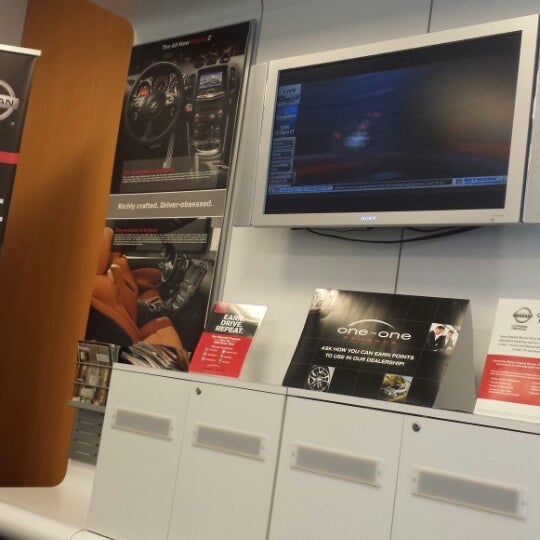 Jim Click Nissan - Car Dealership