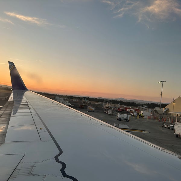Charles M. Schulz - Sonoma County Airport (STS) - Santa Rosa, CA