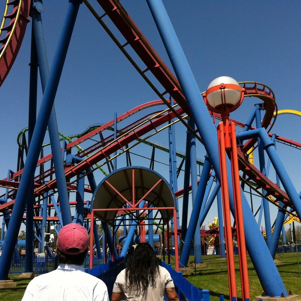 Superman Ultimate Flight Roller Coaster