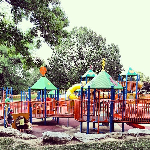 Tilles County Park - Park in Saint Louis