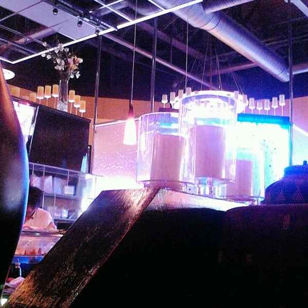 East Moon Asian Bistro - Asian Restaurant