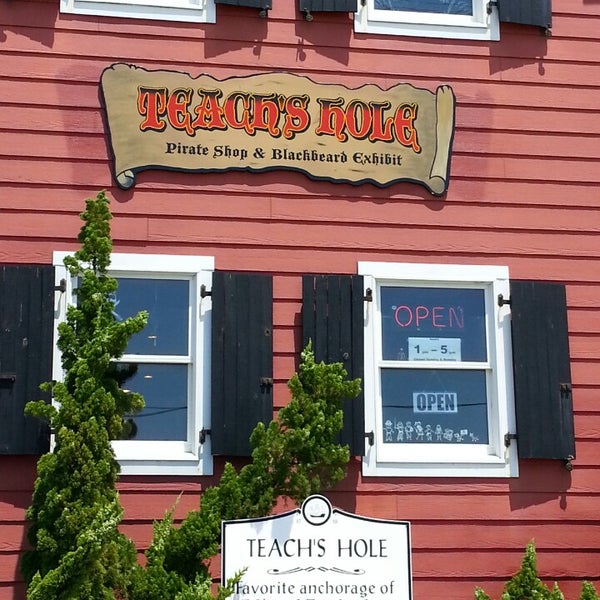 Teach's Hole Pirate Shop & Blackbeard Exhibit - 5 tips from 233 visitors