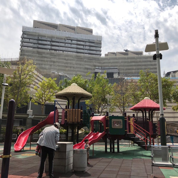 Middle Road Children's Playground 中間道兒童遊樂場 - Middle Rd