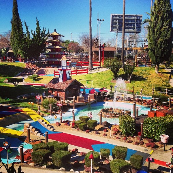 Golfland Arcade - Arcade in Blossom Valley