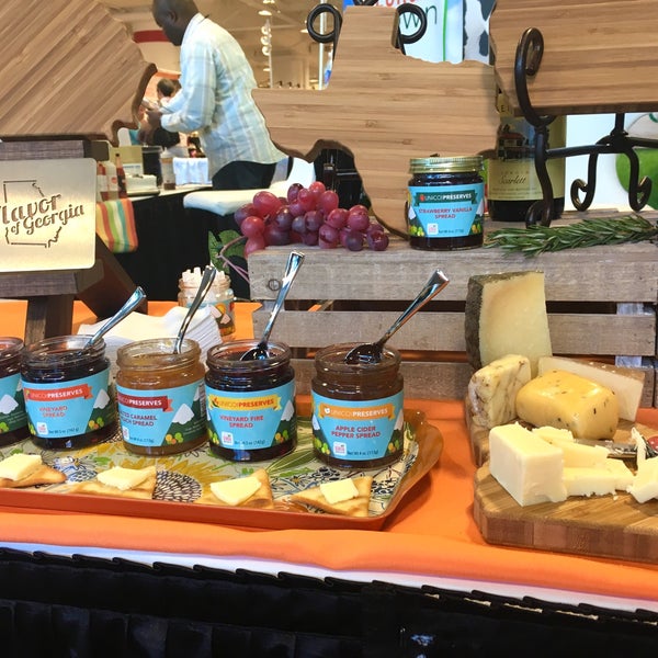 Photos at AmericasMart Building 2 - Downtown Atlanta - 44 tips