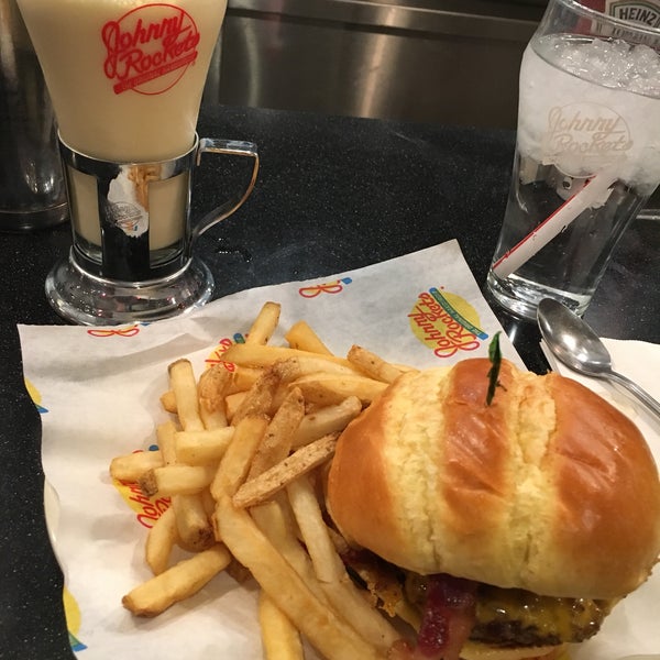 Johnny Rockets - Burger Joint in Reno