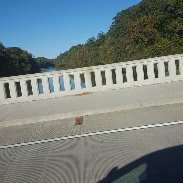 Johnson Ferry Road Bridge @ Chattahoochee River - 8 tips from 709 visitors