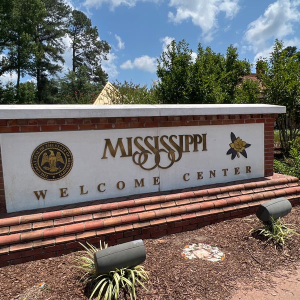 Mississippi Welcome Center - 33 tips