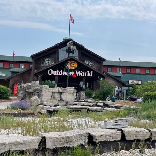 Bass Pro Store Vaughan