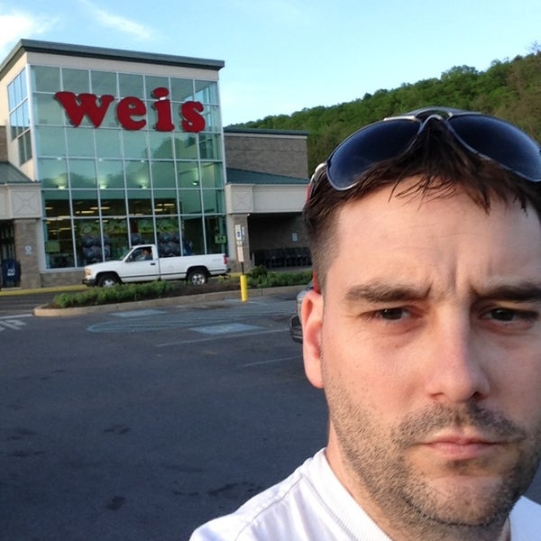 Weis Markets - Grocery Store