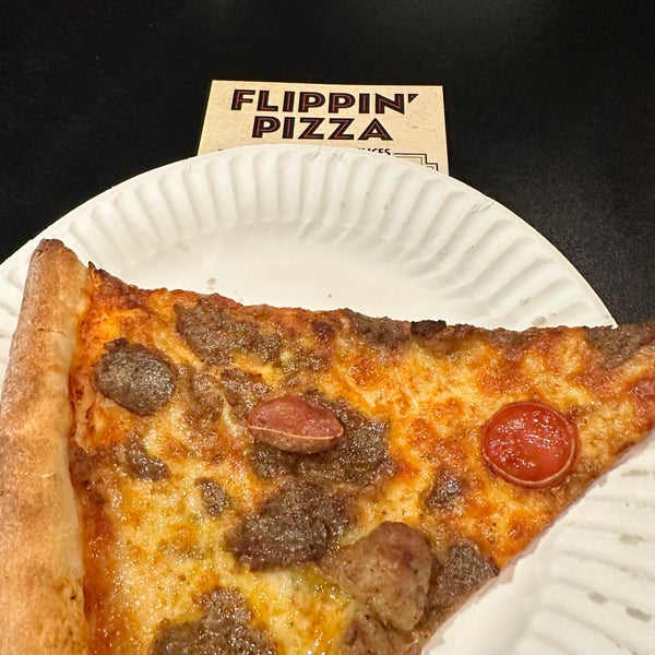 Flippin' Pizza - Pizzeria