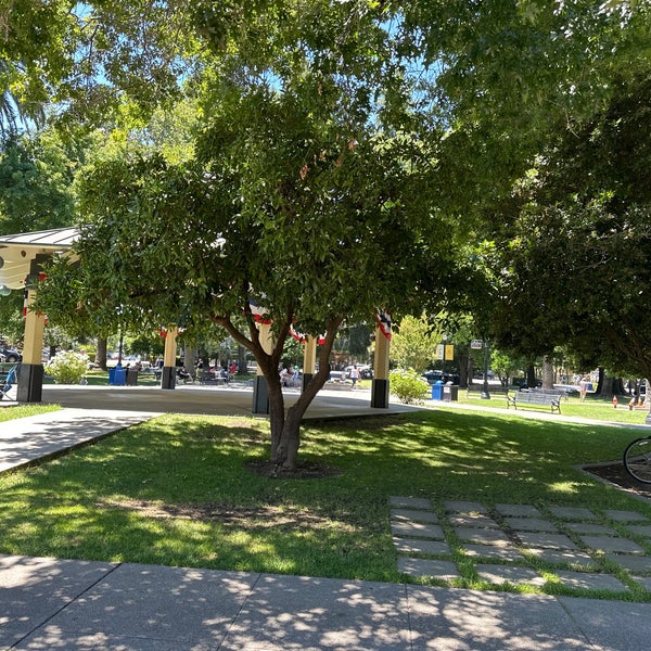 Healdsburg Plaza - Plaza in Healdsburg