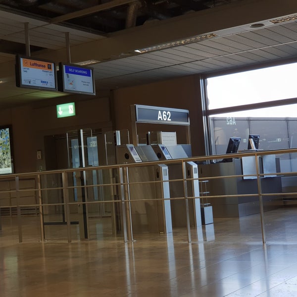 Photos at Gate A62 - Kloten, Zürich