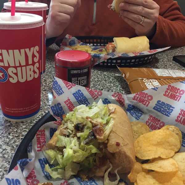 Lenny's Sub Shop - 225 ziyaretçidan 6 tavsiye